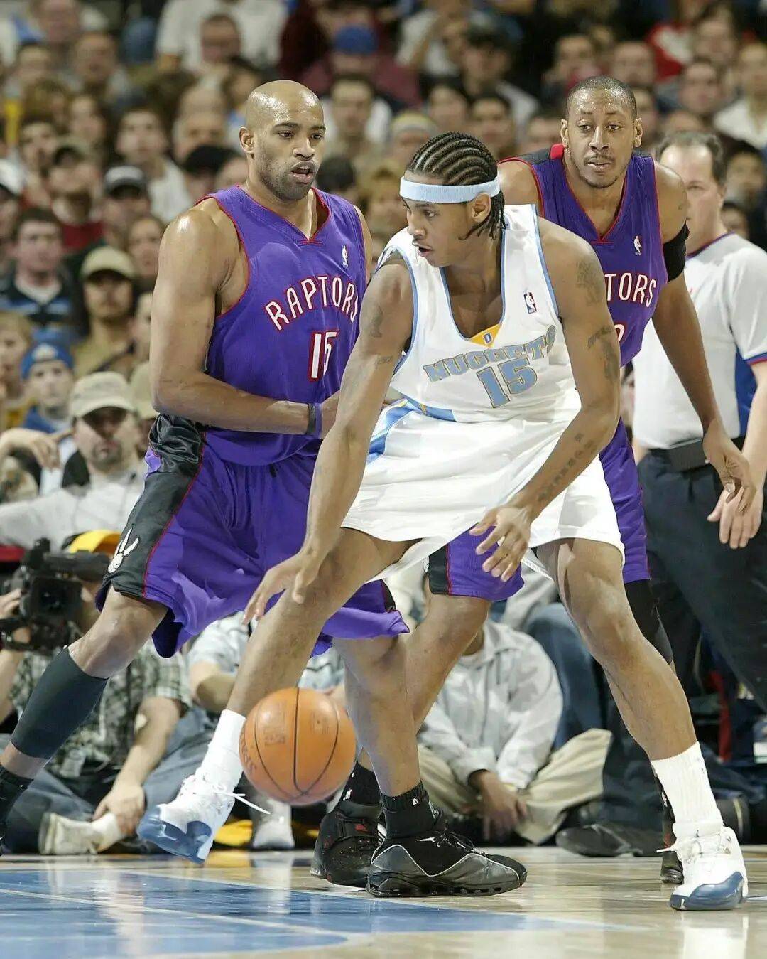 AJ太子爷！签名鞋，还是他有牌面..._安东尼_Jordan_Melo